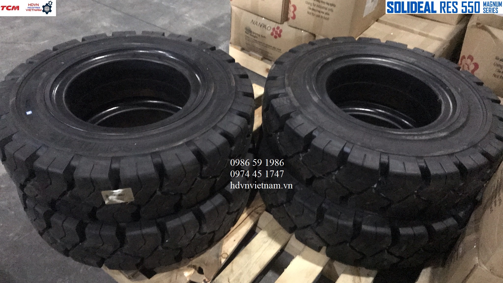 lop-xe-nang-Solideal-Michelin-Camso